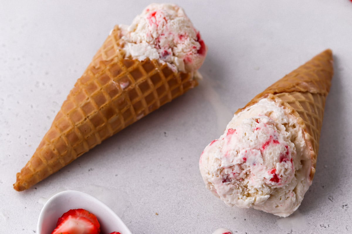 Vanilla Kefir Ice Cream with Strawberries (No-Churn) - Monica Nedeff